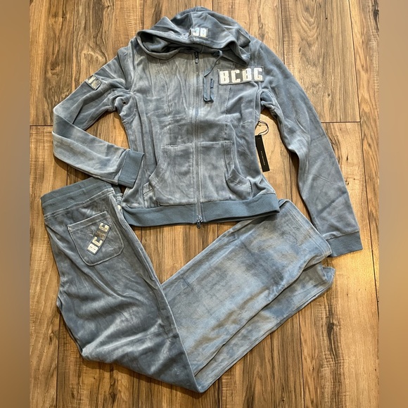 BCBGMaxAzria | Pants & Jumpsuits | Bcbg Maxazria Velour Pull On Sweat ...
